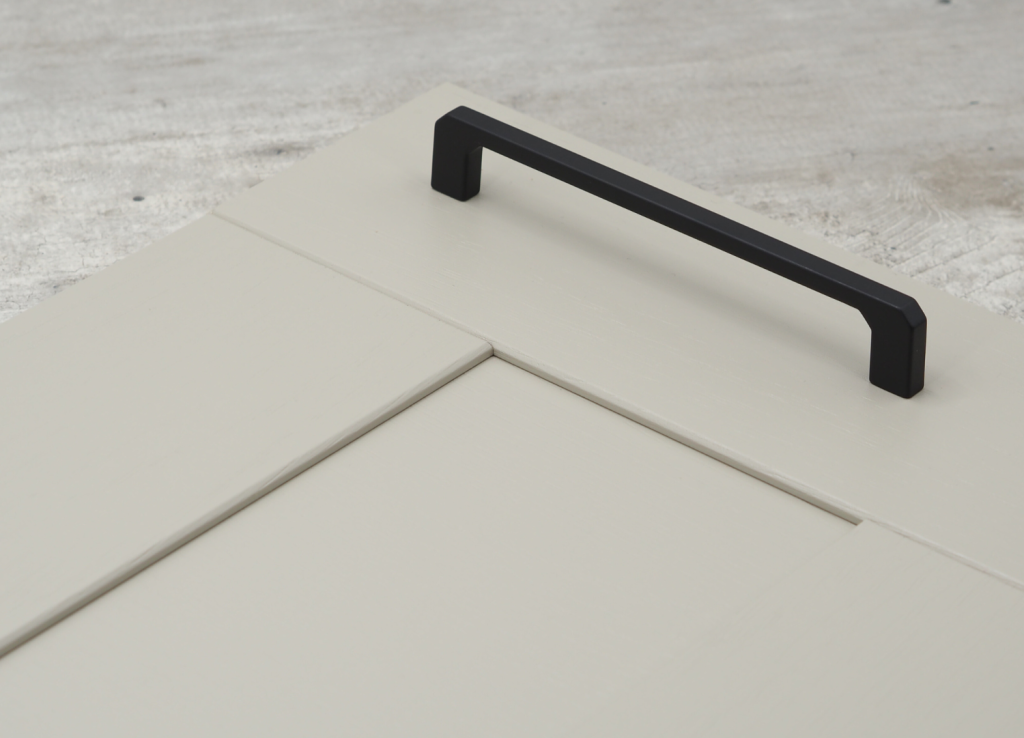 192mm Matt Black D Kitchen Cupboard Handle - Select Components