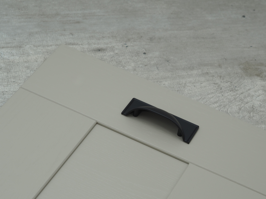 64mm Windsor Shell Kitchen Cupboard Handle Matt Black - Select Components