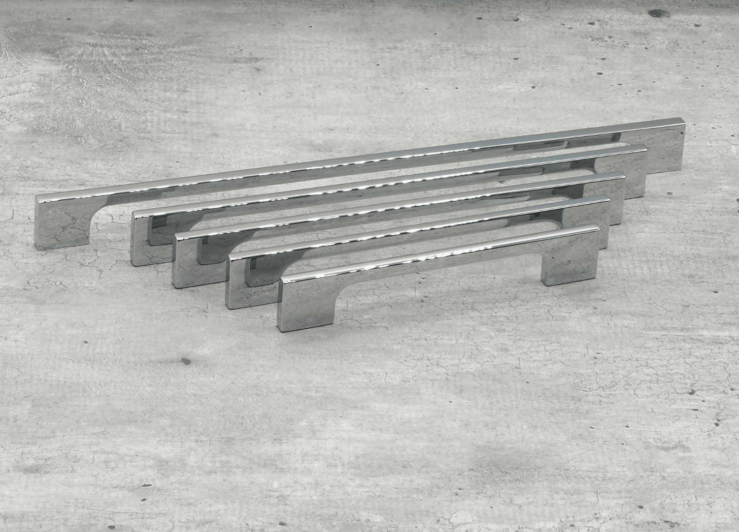 Polished Chrome Slim Pull Handle - Select Components
